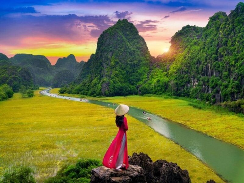Ninh Binh Tour to Hoa Lu Tam Coc, Boat, Buffet, Cycling - The Experience and Its Value