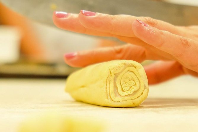 Pastel de Nata Masterclass at a Real Bakery in Lisbon - Authenticity and Quality