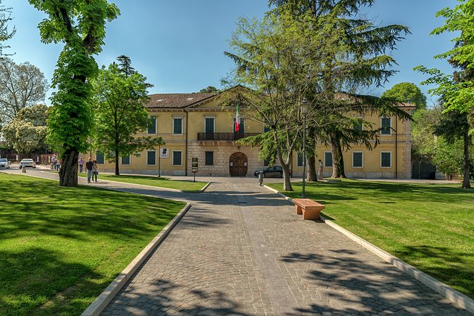 Peschiera Walking Tour- Passeggiata nella storia - Practical Details & Tips