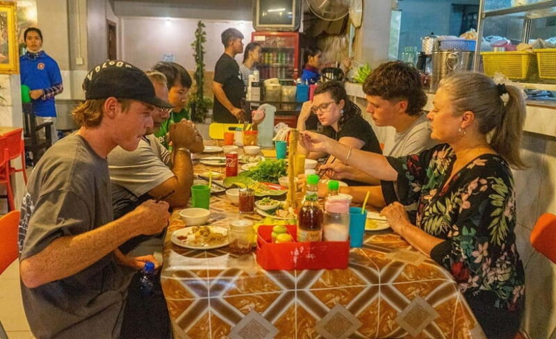 Phnom Penh: Night Foodie Tour by Tuk Tuk with Drinks - Who Is This Tour For?