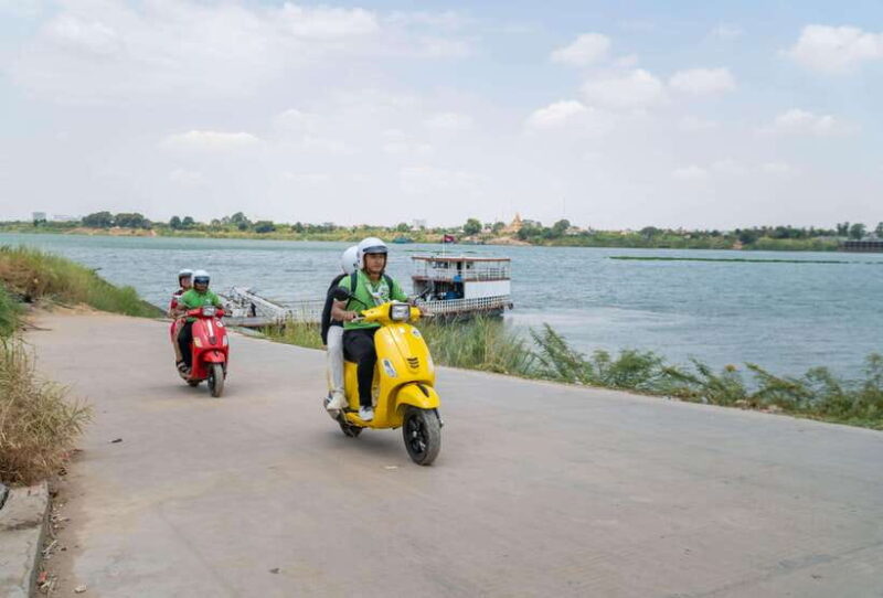Phnom Penh Silk Island Sunset Haft Day Vespa Tour - Practical Tips for Travelers