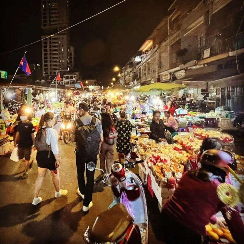 Phnom Penh's Ultimate Street Food Tour by Tuk Tuk - Transport and Group Size