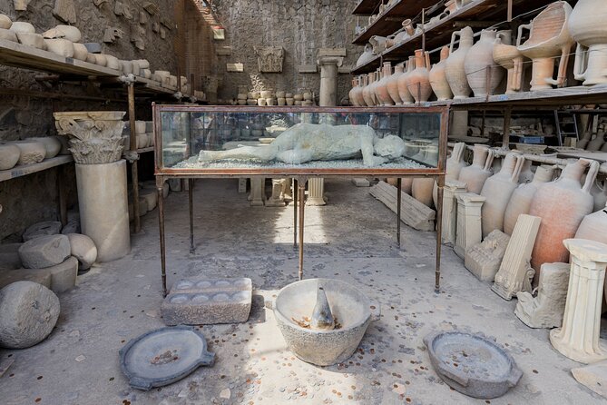 Pompeii and Mount Vesuvius Day Trip from Rome with Pizza Lunch - Who Should Consider This Tour?
