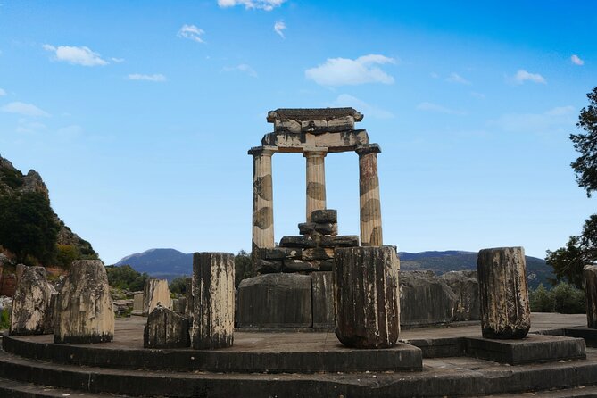 Premium Delphi Day Trip with an Expert Guide, Museum & Lunch - Transportation and Group Size: Why They Matter