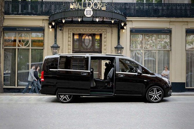 Private Airport Transfer: From Gdansk Airport to Gdynia (PAX 7) - Who is this experience best suited for?