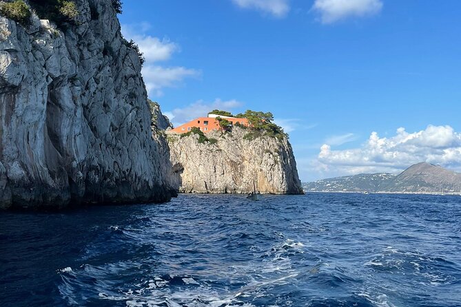 Private Boat Tour  2 Hours of Wonder on Capri - FAQ