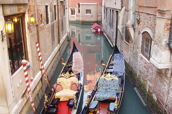 Private Full Day Tour from Milan to Venice with local tour guide and fast train - FAQ