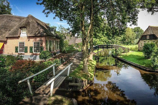 Private Giethoorn & Zaanse Schans Windmills Sightseeing Tour from Amsterdam - FAQ