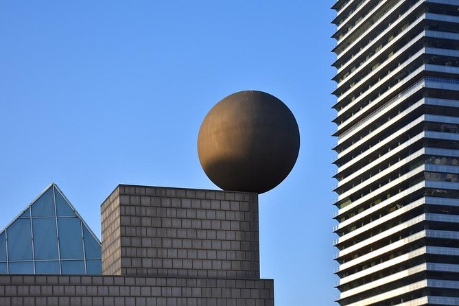 Private one way transfer from/to Barcelona airport to/from hotel - Context and Practical Tips for Travelers