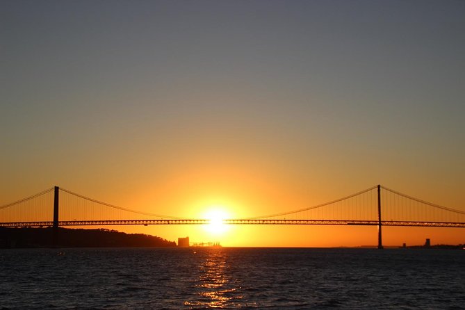 Private Sightseeing in Lisbon By Night - What the Experience Offers