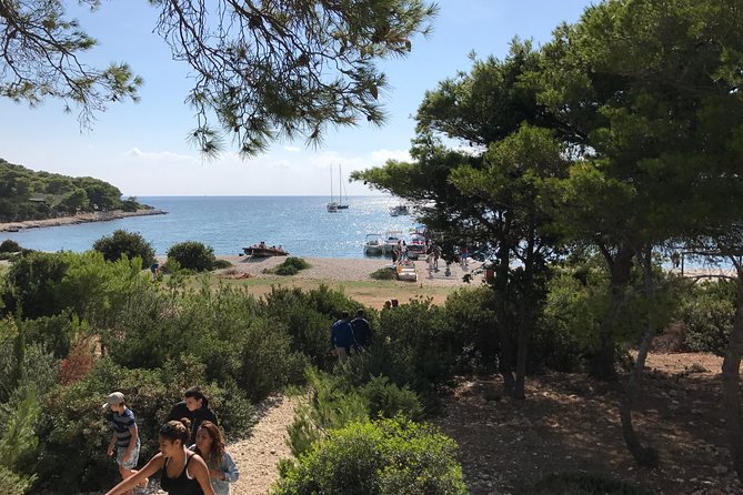 Private speedboat tour to Blue cave, Vis and Hvar - The Sum Up
