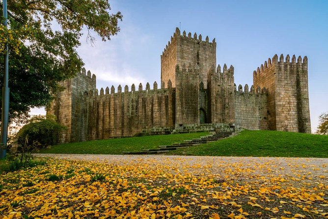 Private tour 3 days Fatima-Aveiro-Porto-Guimaraes-Braga-Santiago de Compostela - FAQ