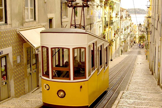 Private tour Portugal 4 days from Lisbon - Frequently Asked Questions