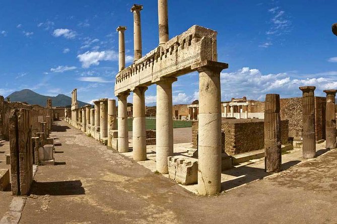 Private Transfer from Naples to Sorrento with Stop at Pompeii - FAQs