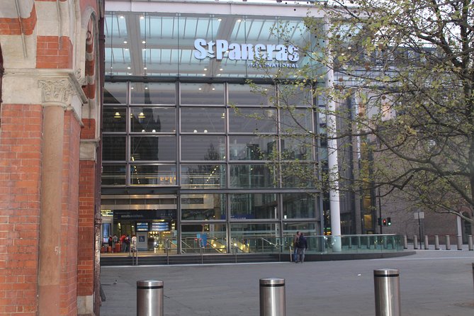 Private Transfer: Heathrow Airport to London Kings Cross or St Pancras Stations - The Experience at Heathrow Arrival