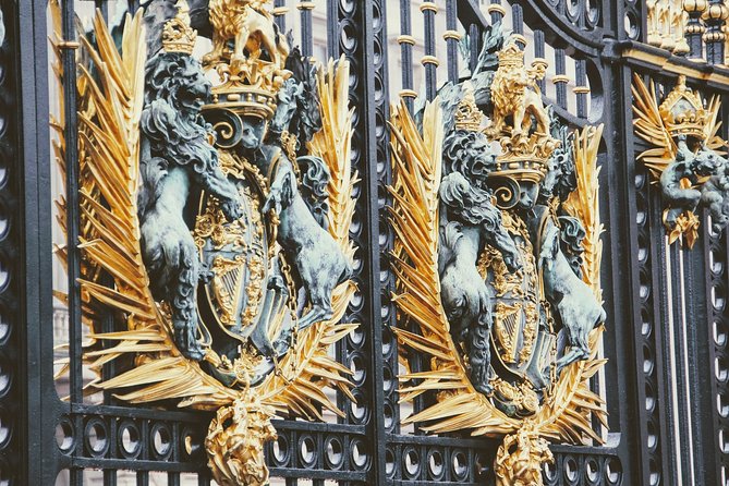 Private Westminster, Whitehall, and Windsor Castle Tour by Train - FAQs