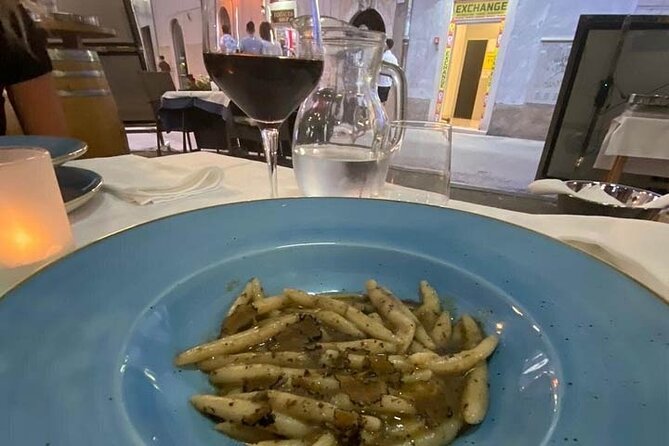 Pula Food Walking Tour - Group Size & Bookings
