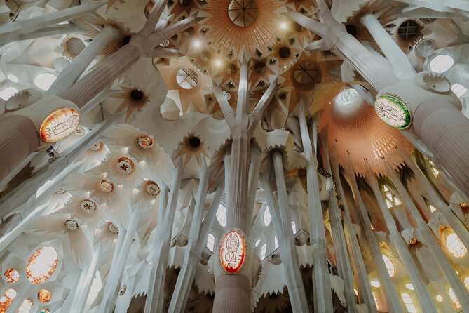 Sagrada Familia Guided Tour with Skip the Line Ticket - FAQ