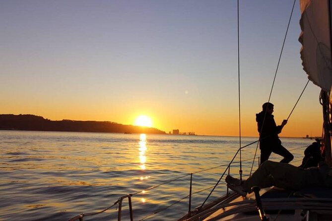 Sailboat Sunset Group Tour in Lisbon with welcome drink - Wrapping It Up