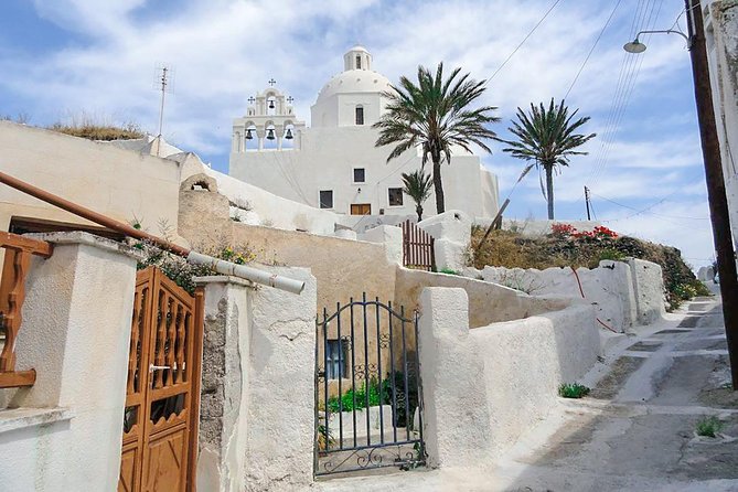 Santorini Highlights and Wine Tasting Private Tour - Practical Details and Considerations