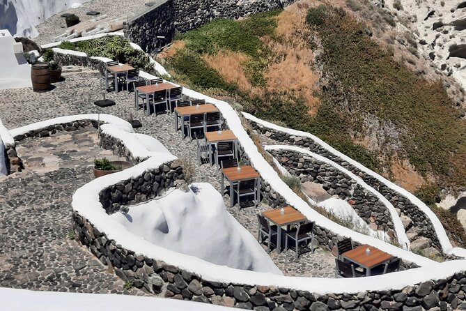 Santorini like a local: Discover local flavors by exploring the island! - FAQ: Practical Questions Answered