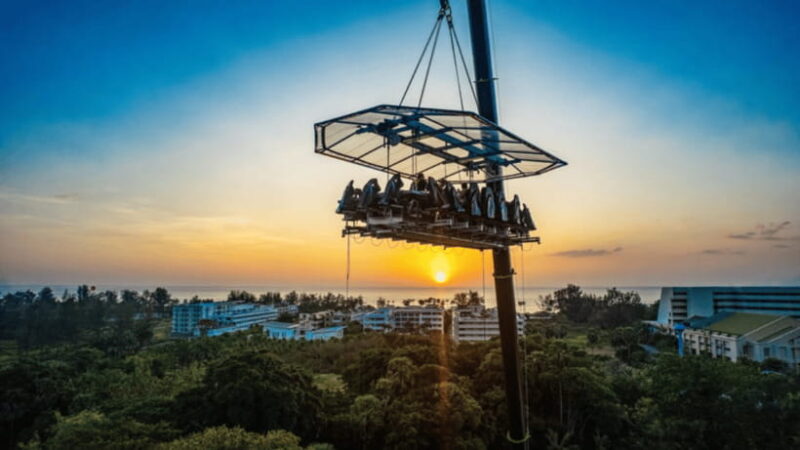Sanya: Dinner in the sky at Sanya Air Restaurant - The Value of the Experience