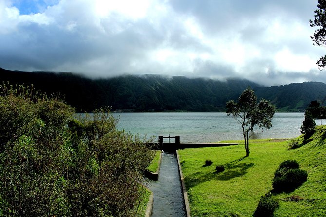 Sete Cidades by Van (half day) - The Value of a Short Tour