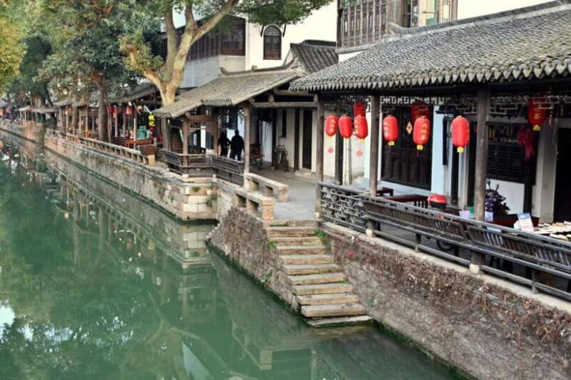 Shanghai: Foodie Tour for 6-hour Layover in Pudong WaterTown - The Value and Practical Aspects