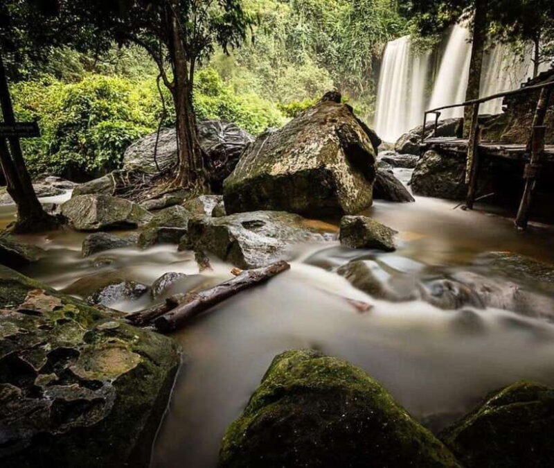 Siem Reap: Kulen Waterfall & 1000 Lingas Day Tour with Lunch - Lunch and Local Flavors