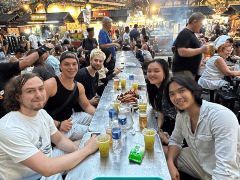 Signature Urban Night Tour: Sunset Street Food in Singapore - Detailed Breakdown of the Itinerary