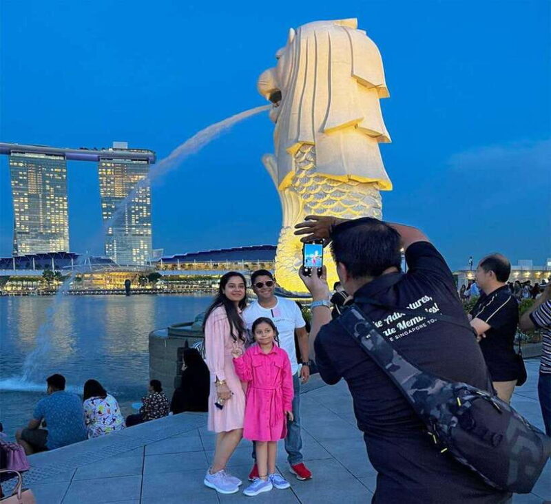 Singapore: Marina Bay Nighttime Walking Tour - What You’ll Really Experience