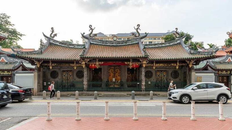 Singapore: Shared City Tour by Van/Bus - The Practical Side