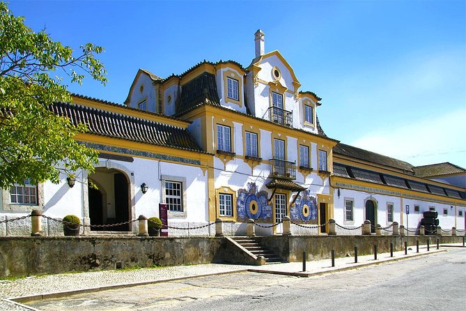 Small group tour in Azeitao, Arrabida and Sesimbra with Wine Tasting - FAQ