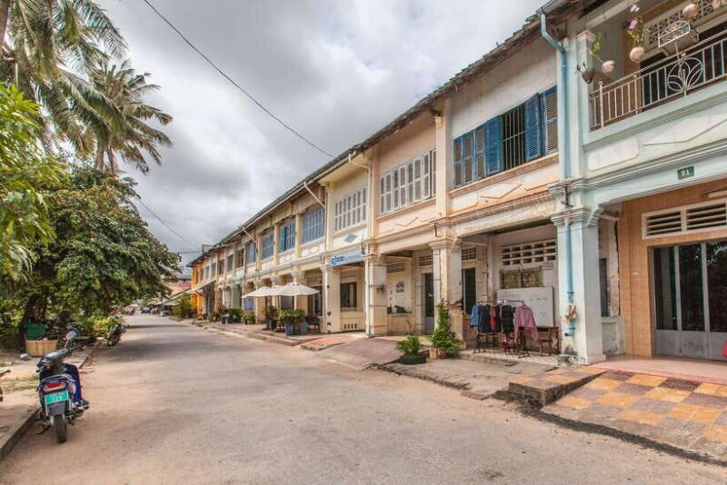 Small Group Tour: One Day Phnom Penh to Kampot & Kep - Exploring the Hidden Caves and Coastal Villages