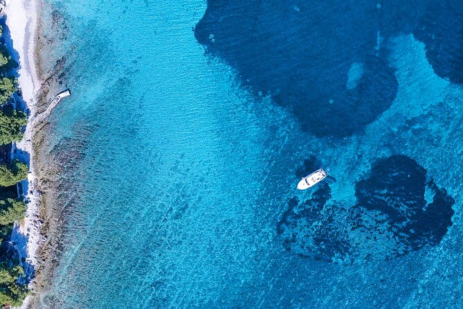 Split Half Day Tour to Blue Lagoon, Shipwreck & Trogir Island - Transportation and Group Size