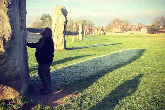 Stonehenge, Avebury,Cotswolds. Small group day tour from Bath - Silbury Hill and the Cherhill White Horse – Scenic Photo Stops