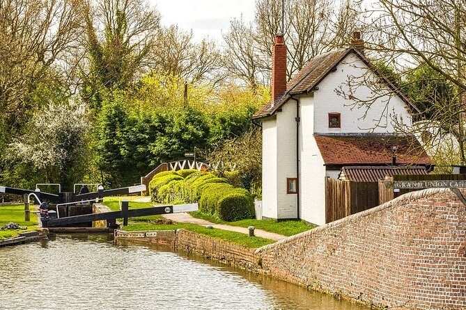 Stratford-Upon-Avon Audio Walking Tour: Shakespeare's Life - Authentic Voices: The Reality of the Experience