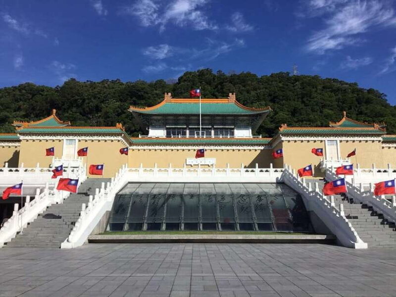 Taipei: Classic Landmarks Day Tour - In Summary