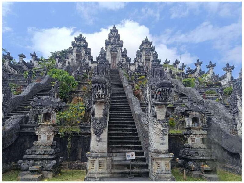 Ubud: Heaven Gate Lempuyang, Water Palace & Waterfall Tour - What’s Included and What’s Not