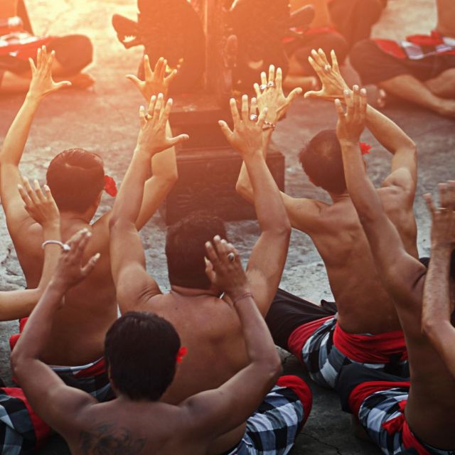 Uluwatu Sunset Tour: Coastal Charms & Serenity - Transport and Group Dynamics