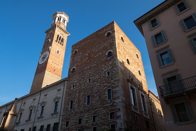 Verona Walking Tour with an APP - Gothic and Roman Heritage