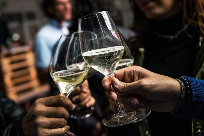 Wine Class and Tasting in Milan - Small Group - What Reviewers Say