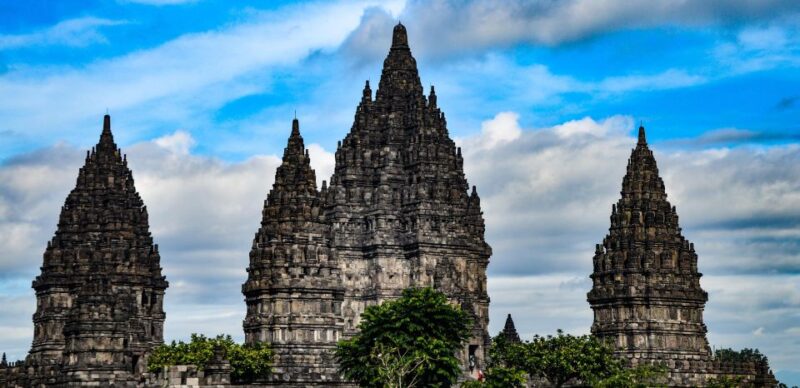 Yogyakarta : prambanan temple sunset with expert local guide - Who Should Book This Tour?