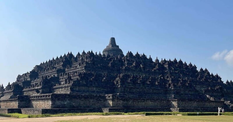 Yogyakarta: Transfer & Tour Borobudur and Prambanan Temples - Who Should Consider This Tour?