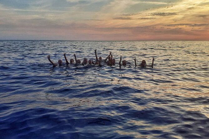 2 Hr Shared Cinque Terre Sunset Cruise with Swim Stop {wine inc!} - Who Will Love This Tour?
