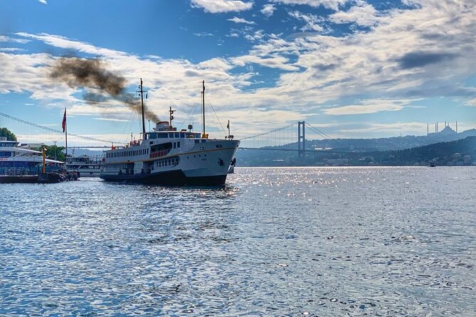 5-Hours Private Luxury Yacht for Bosphorus Cruise in Istanbul - Authentic Traveler Insights