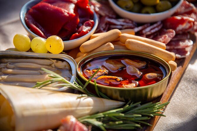 A 2 hours Local Tapas and sailing adventure in Barcelona - FAQ