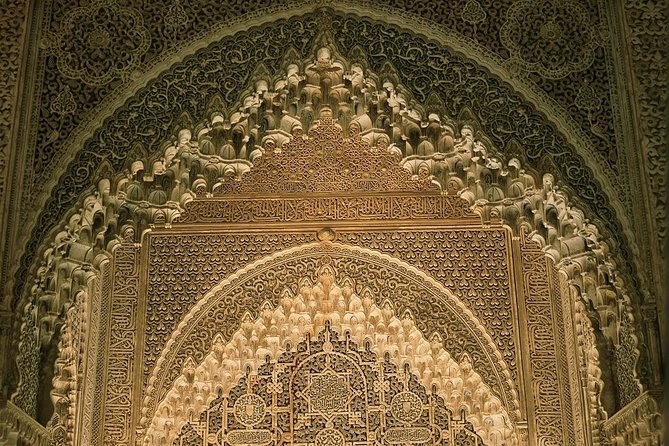 Alhambra & Generalife Skip the line Small Group including Nasrid Palaces - Frequently Asked Questions