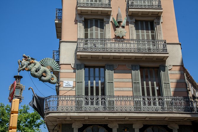 Barcelona Gothic Quarter's Deepest Secrets & Sangria - Who Will Love This Tour?