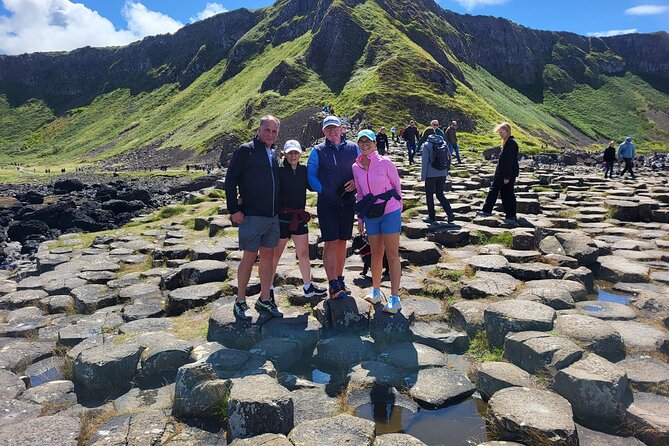 Belfast & Giants Causeway Luxury Mercedes Private Tour for 6 pax - FAQ